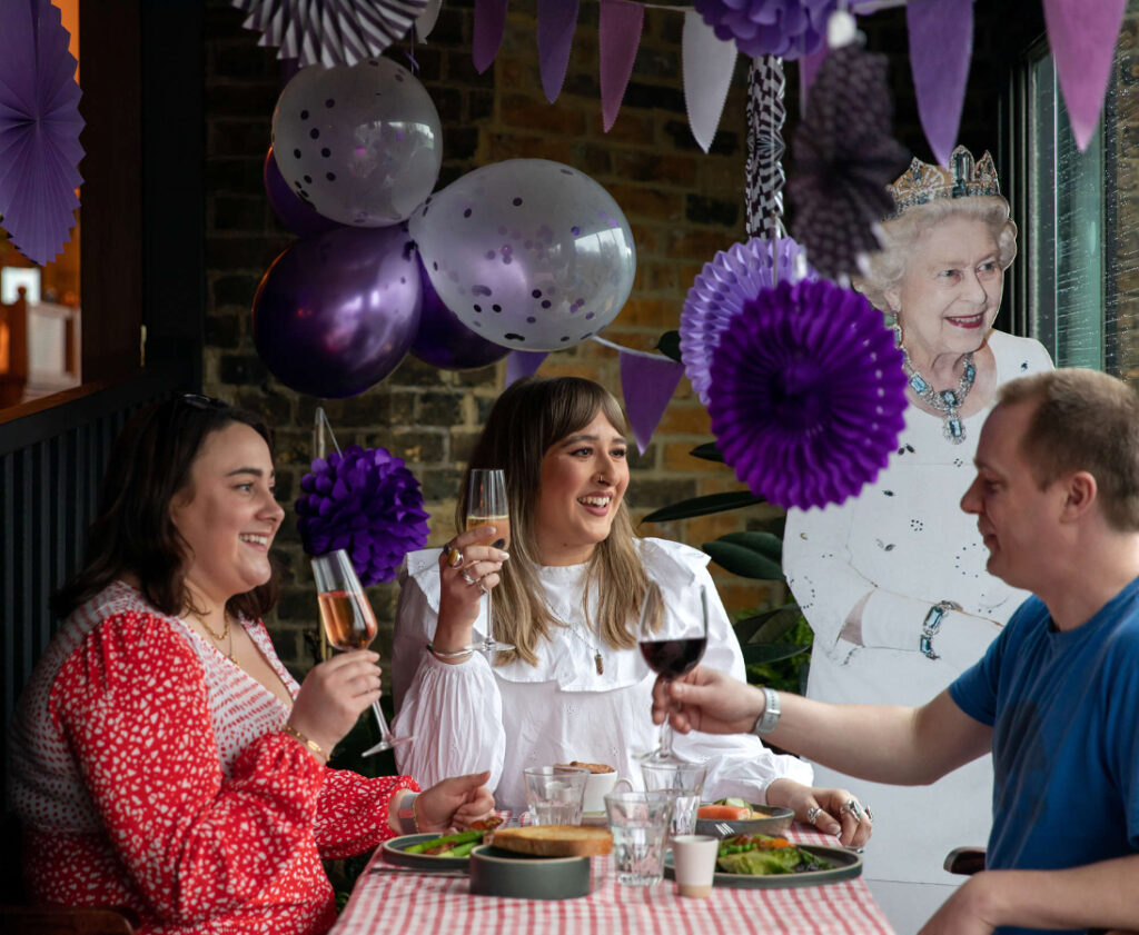 The Beaufort Pub | Gallery, Pub, Beer, Wine & Food, Hendon NW9